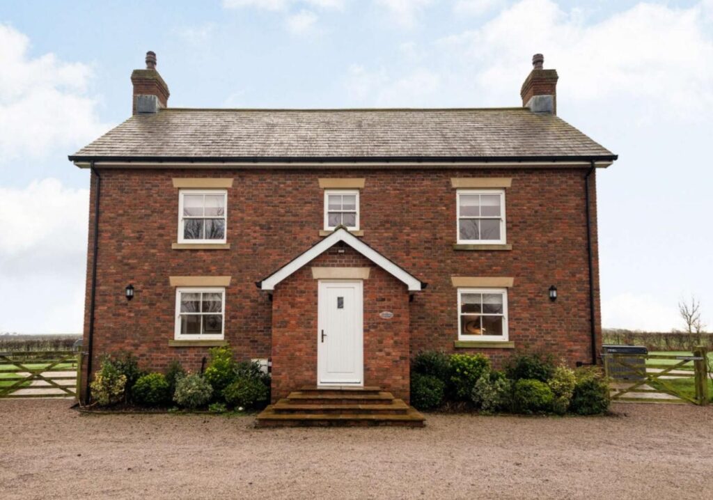 Meadow Cottage at Swarbrick Hall Farm - Hot Tub Retreat